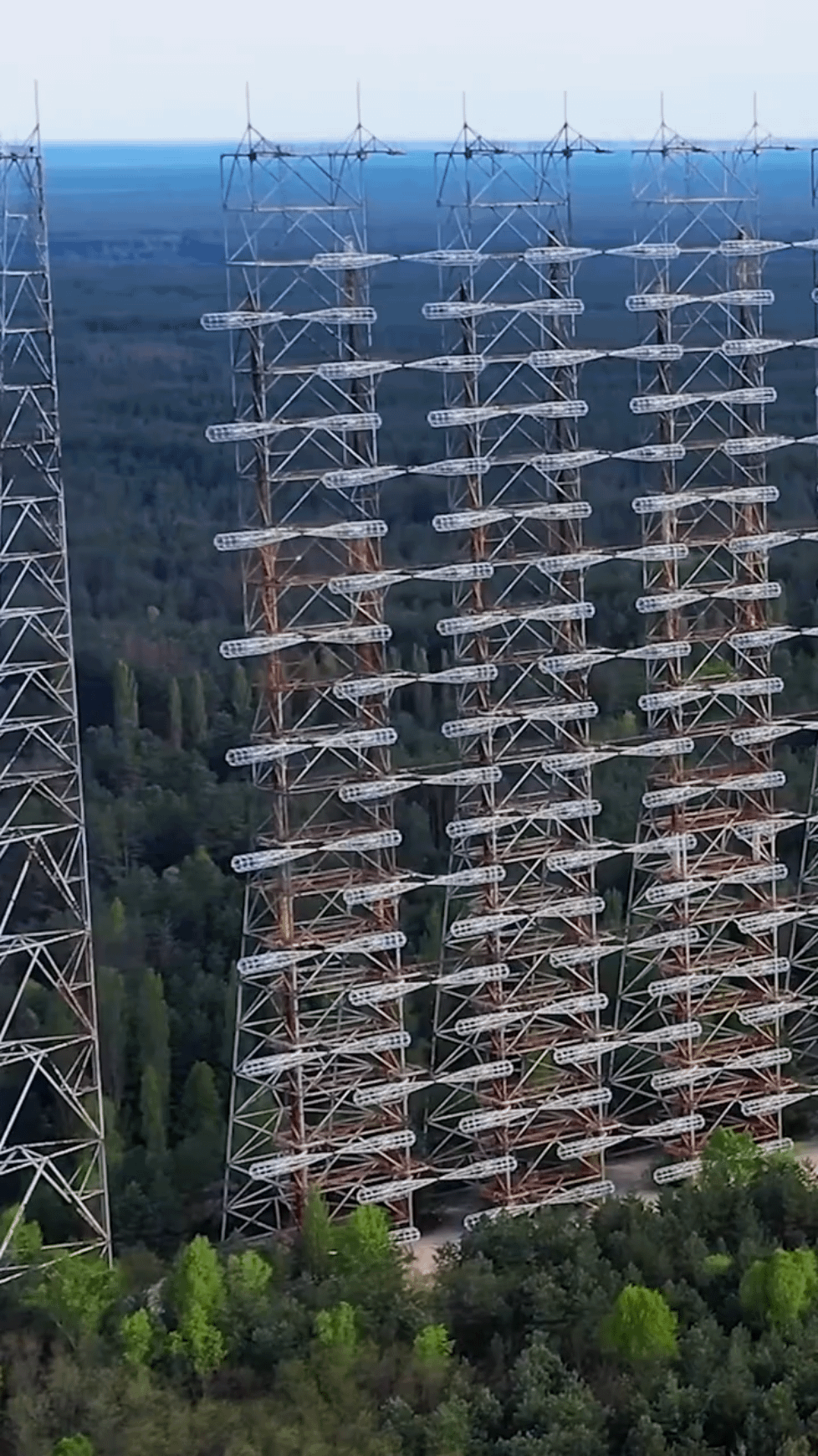 Duga Radar. As a conventional radar can only see as far as the horizon ...