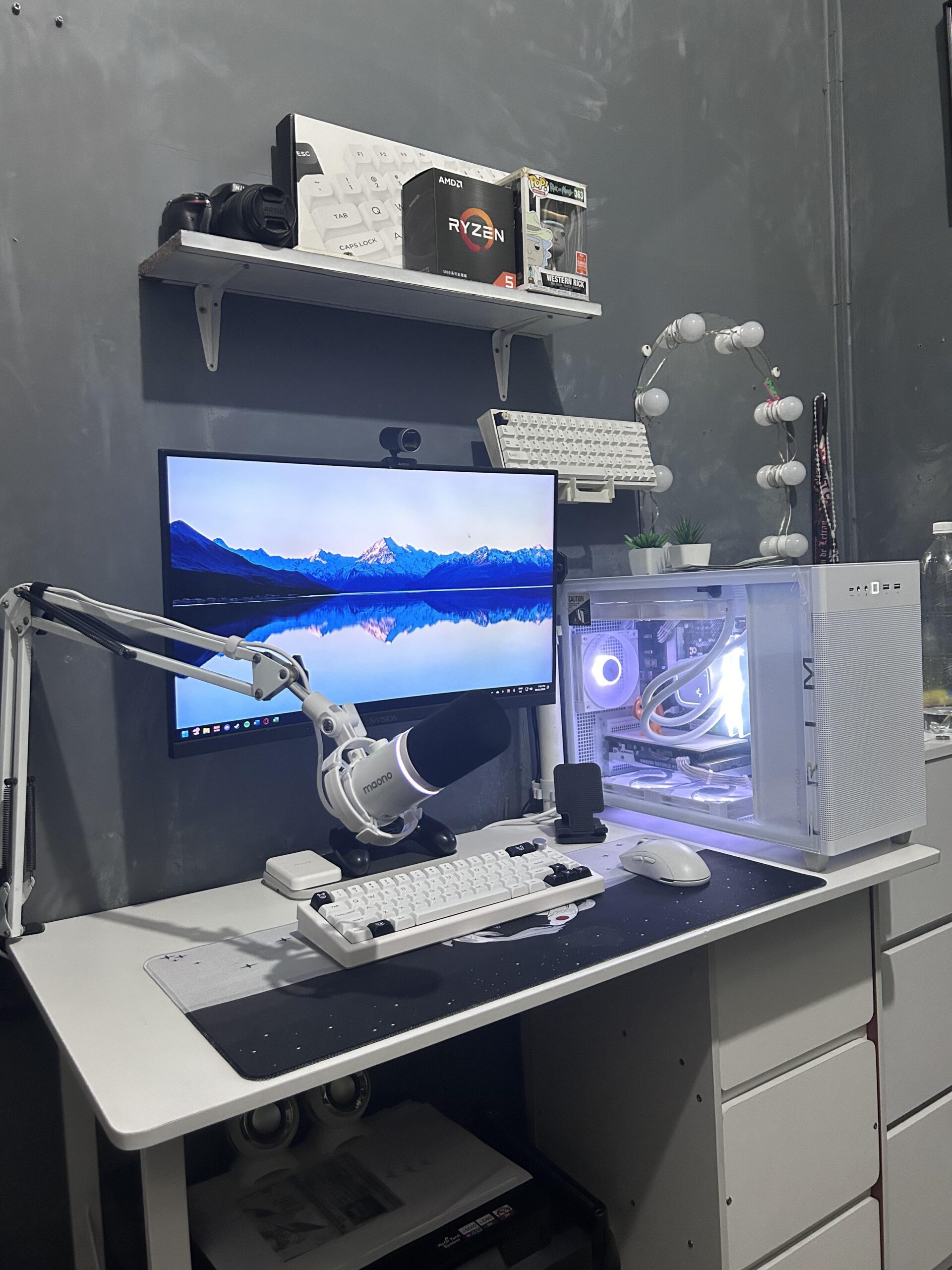 CRAMPED WORKSTATION - FPSHUB