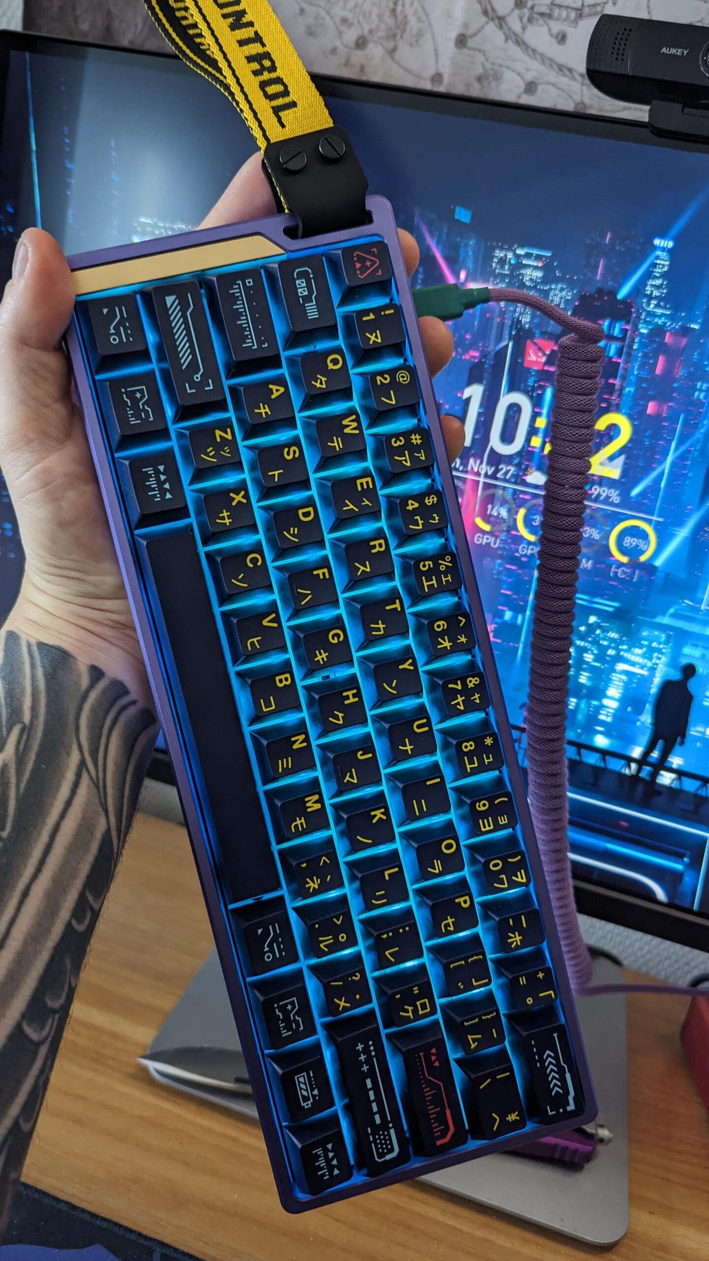 My Cyberpunk inspired keyboard - FPSHUB
