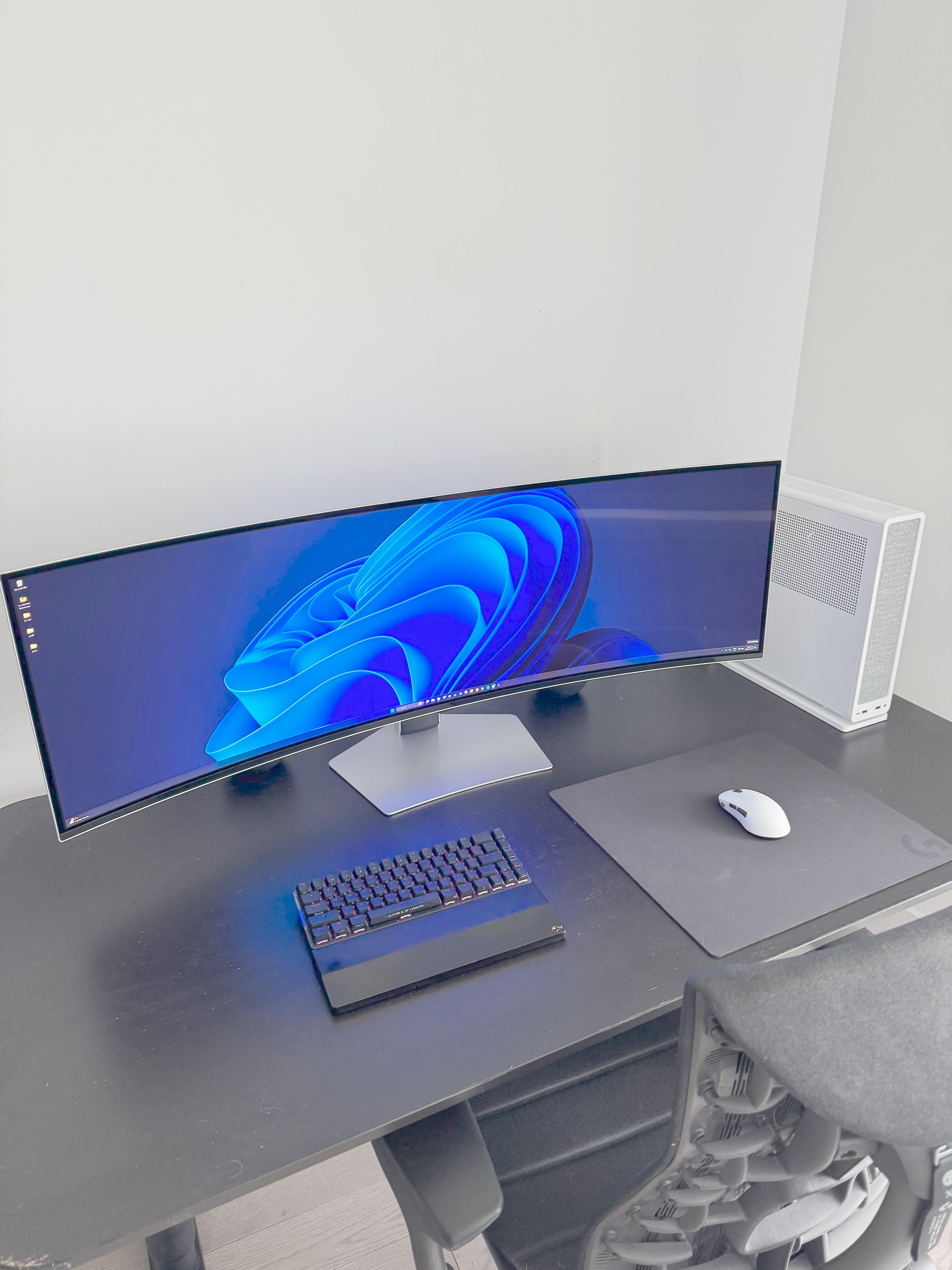 Minimalist Endgame 49 OLED RTX 4090 Setup - FPSHUB | FPS GAMES HUB |FPS ...