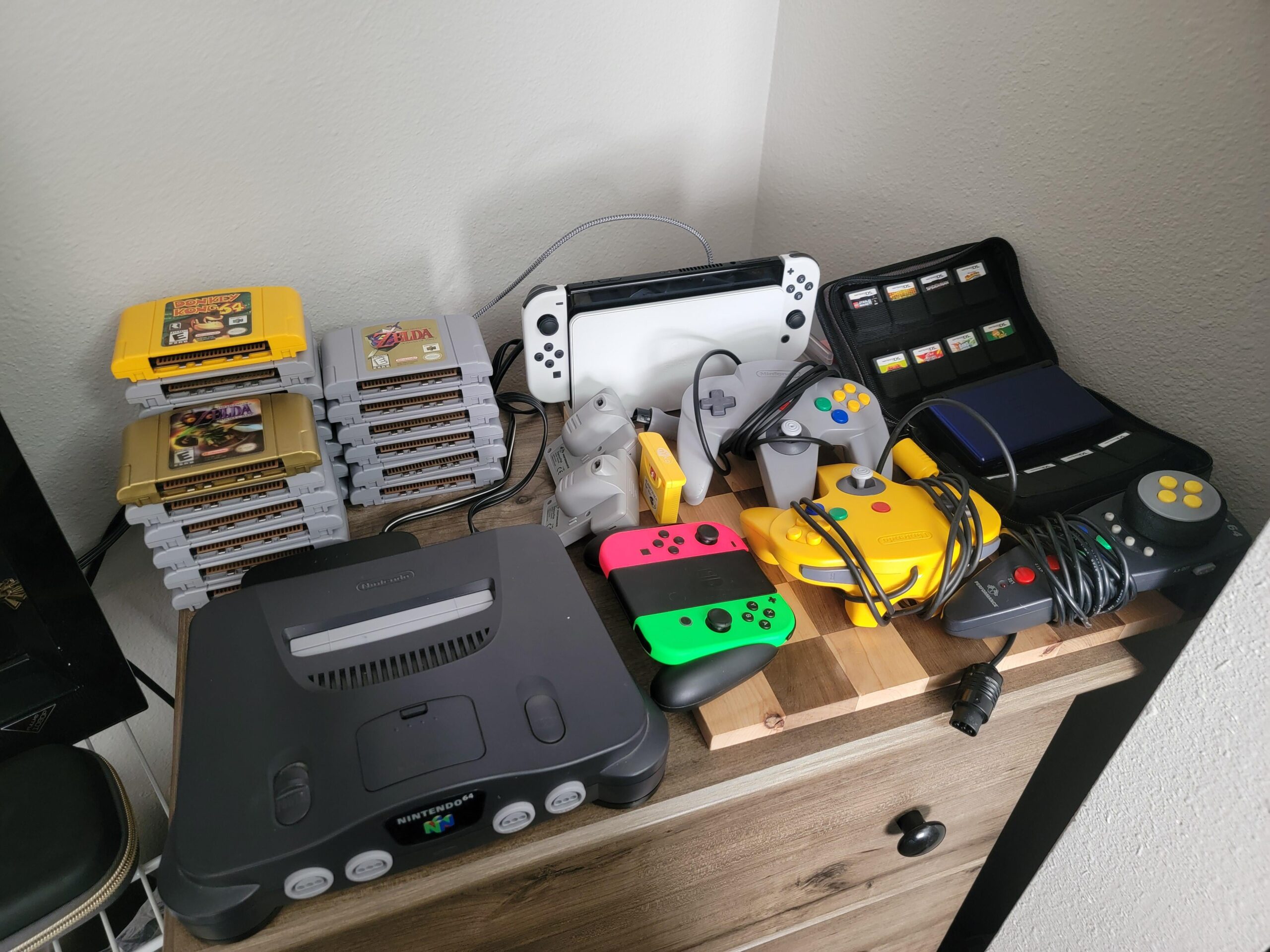 My college room nintendo setup - FPSHUB | FPS GAMES HUB |FPS GAMING HUB