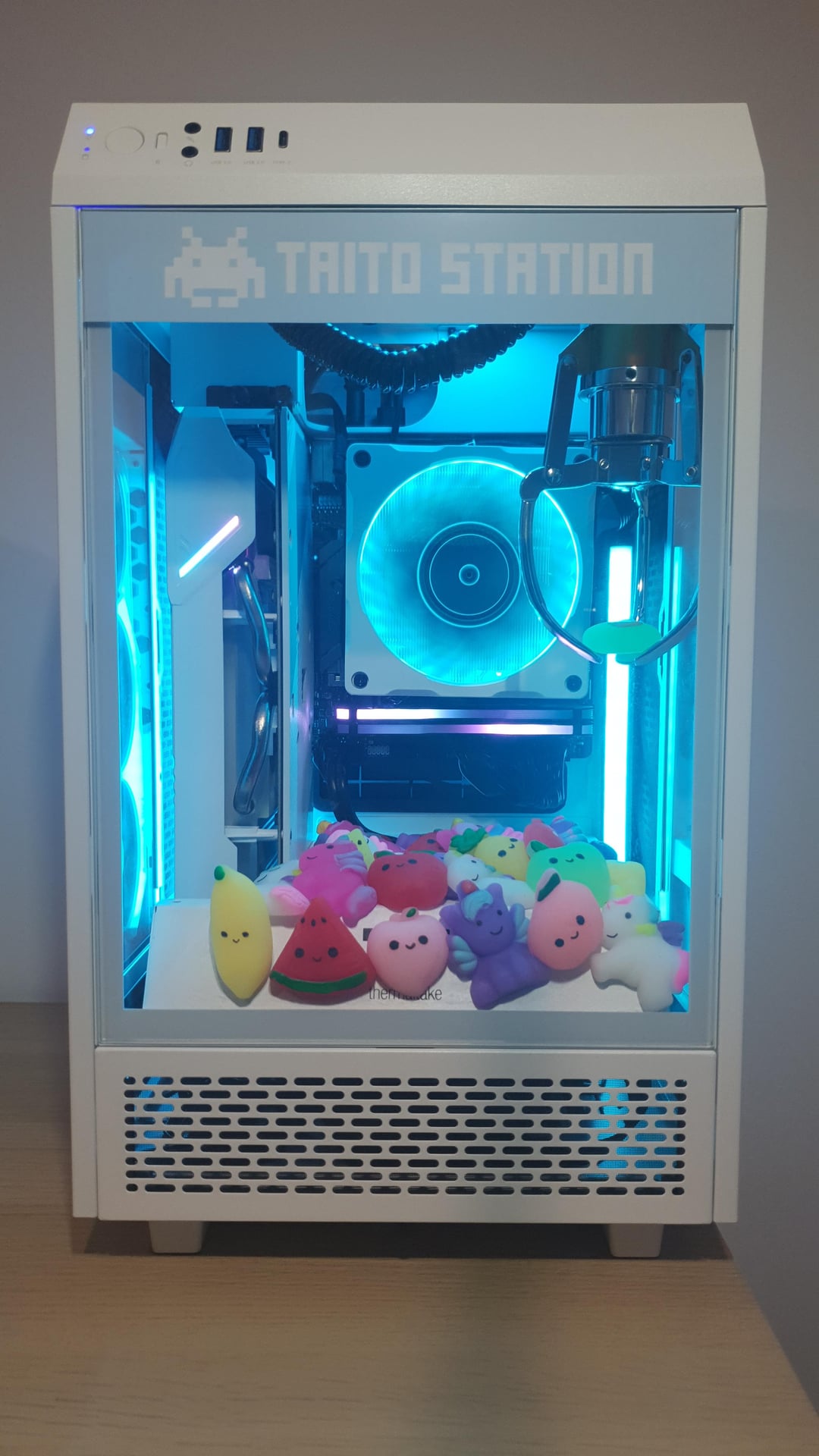 Completed Japanese claw machine inspired PC - FPSHUB
