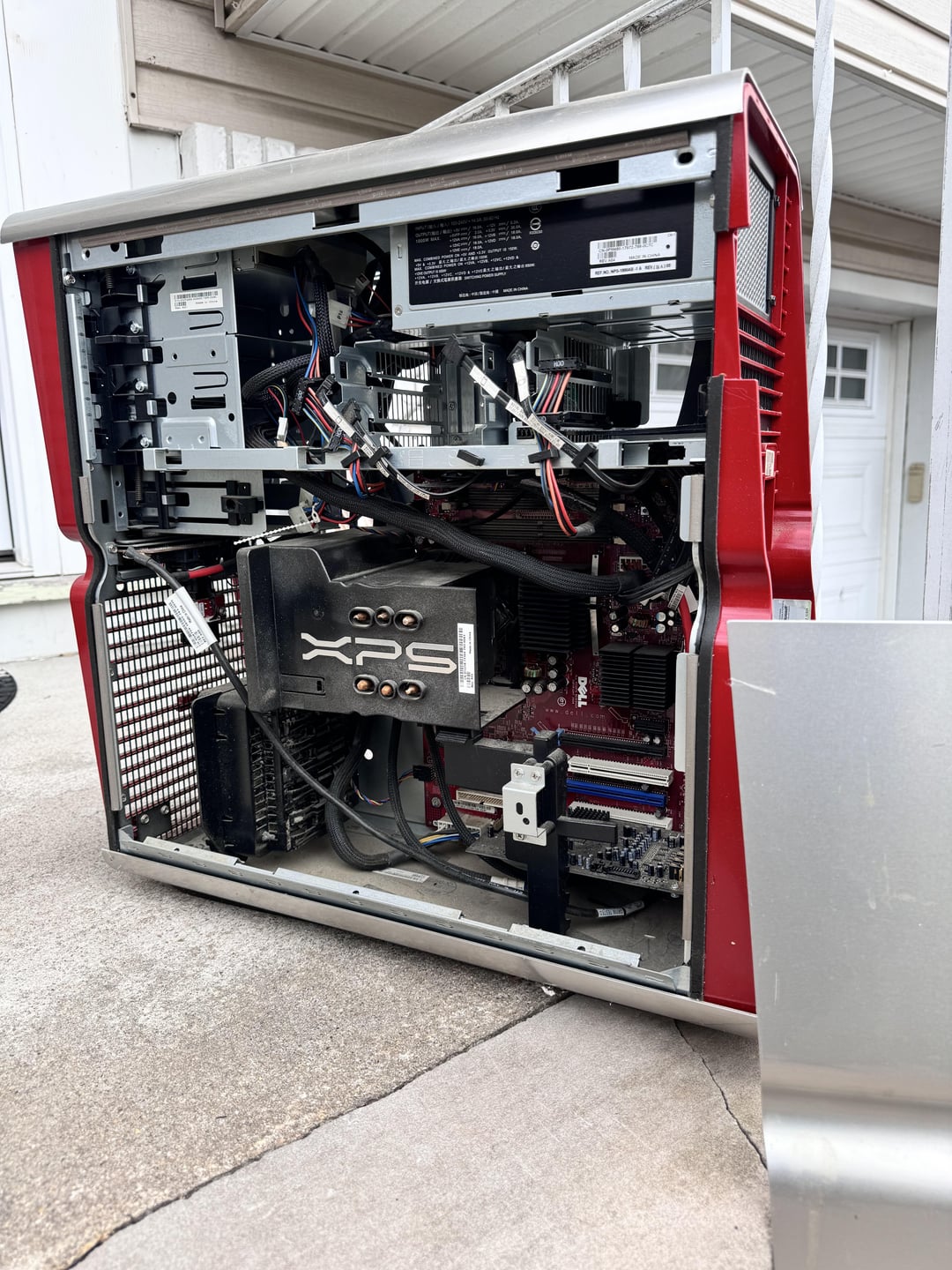 Farewell to a legend, my childhood gaming computer circa 2005. Heaviest ...