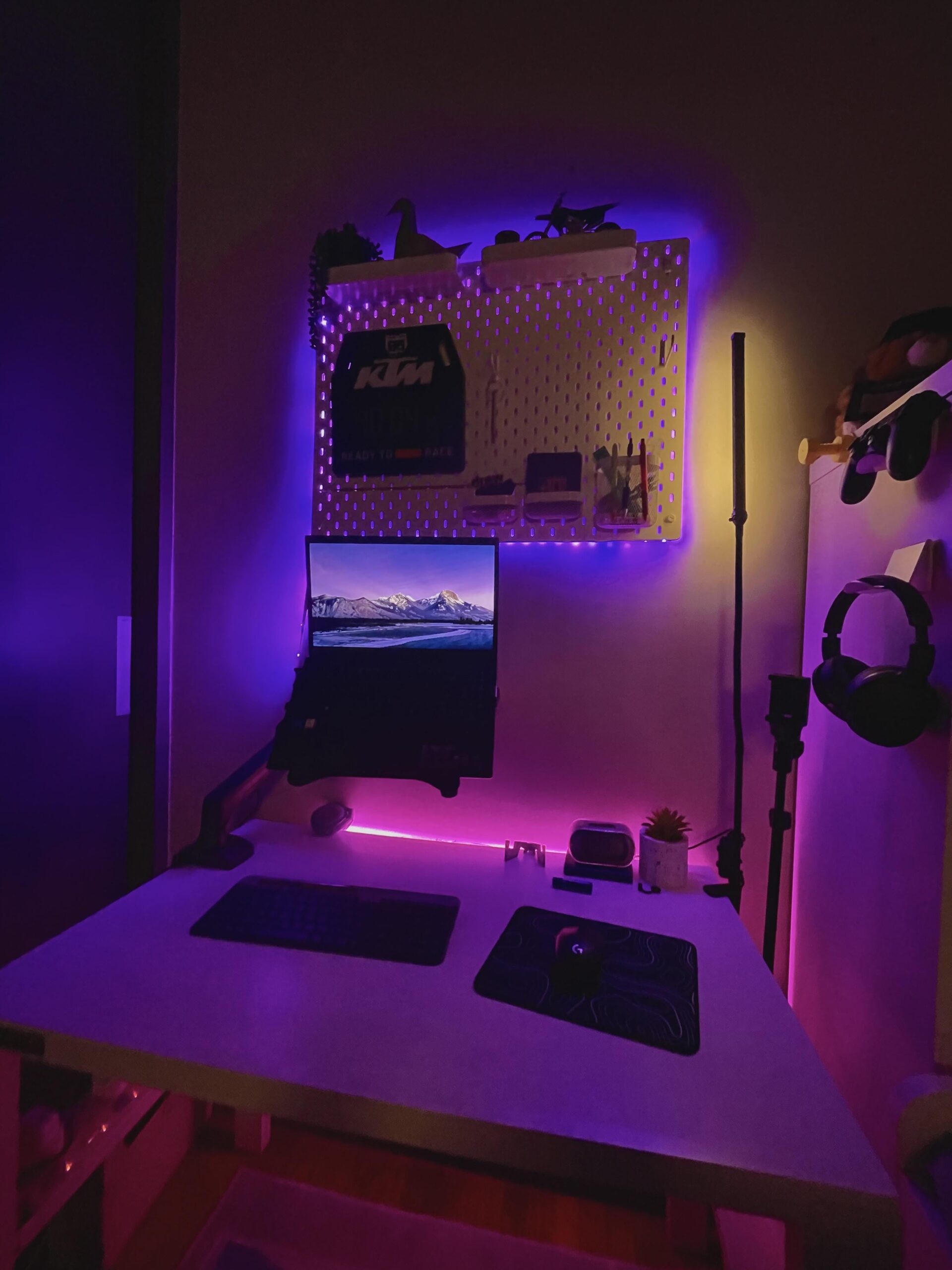 Modest and budget laptop setup - FPSHUB